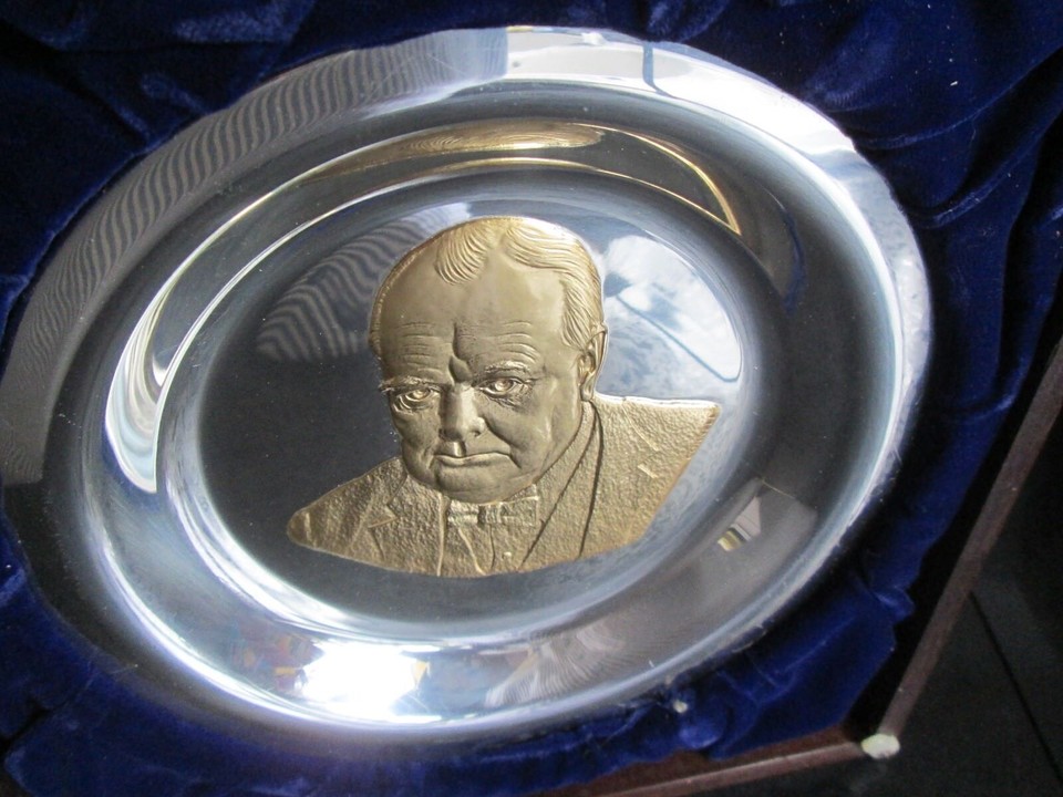 The Churchill Centenary Plate in Sterling Silver with Rolled gold Bust ...