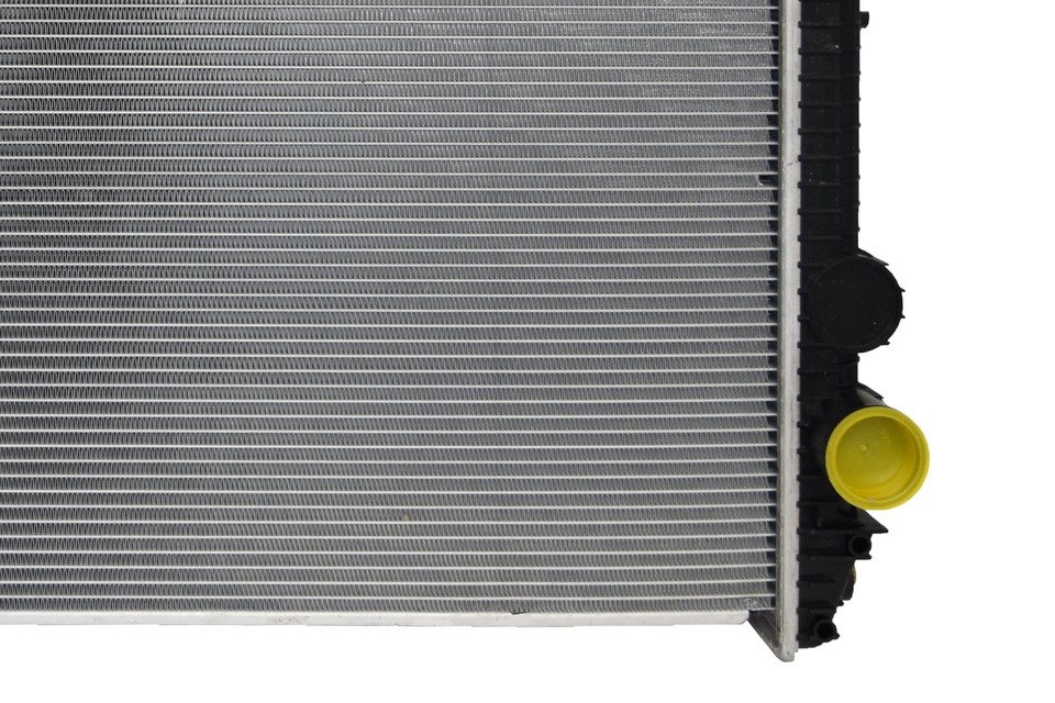 Radiator For 00-07 Freightliner Columbia Century Class FRE19 | eBay