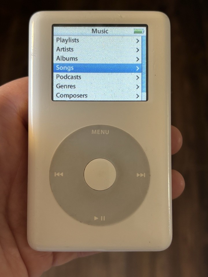 Apple IPod Classic Generation 4 60GB White M9830B - Read Description ...
