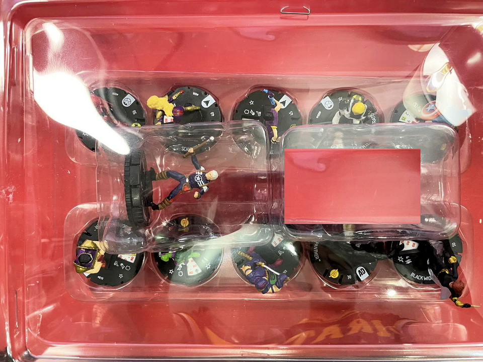 Massive Heroclix Lot! 16 Boxes/Bags Full of Marvel Miniatures / Figures ...