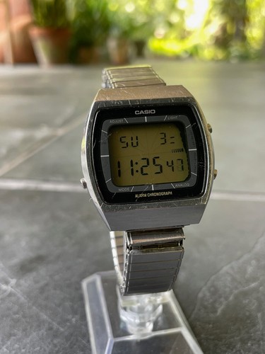 CASIO A203 [103] BLUE THUNDER DIGITAL MENS WATCH New Bat Use Wear Vtg ...