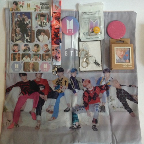 lot BTS TAIE OREILLER +2 badges +40 PHOTOS +1 PORTE CLE +TOUR DE COU +STICKERS.. | eBay
