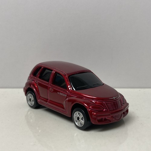 2001 01 Chrysler PT Cruiser Collectible 1/64 Scale Diecast Diorama ...