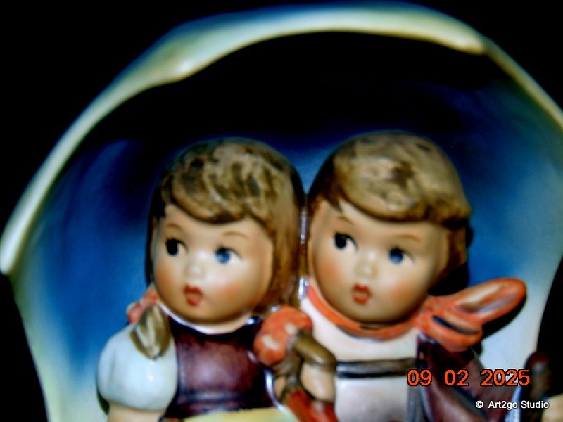 1984 MI Hummel Figurine, "Stormy Weather" Hum-71 2/0 TMK6, signed,label ...