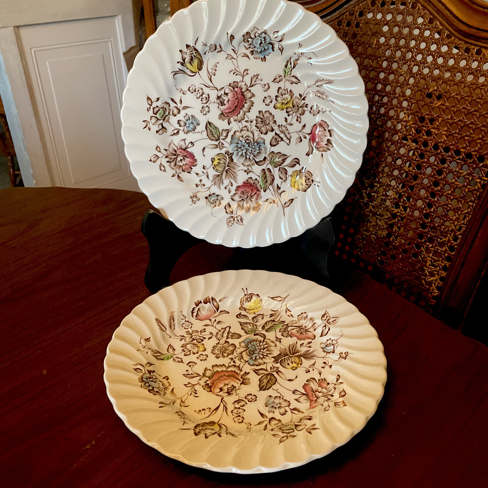 Johnson Brothers Staffordshire Bouquet Dinner Plates 10” Set of 2 | eBay