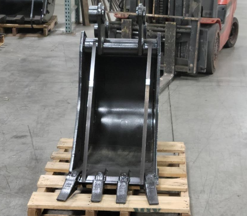 New 18" Heavy Duty Excavator Bucket for a Sany SY60 with Coupler Pins ...