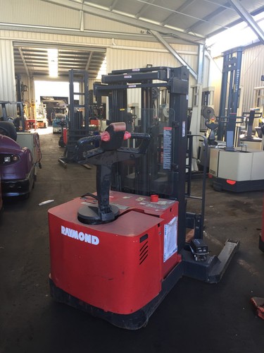 RAYMOND WALKIE REACH STACKER 3.9M LIFT 3 STAGE 8499+GST Negotiable ...