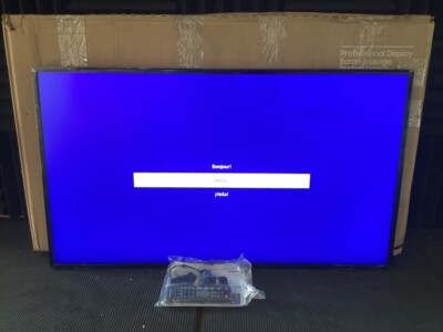 Samsung QM43C 43" - 4K UHD LED Commercial Display - Ultra-Slim Depth ...