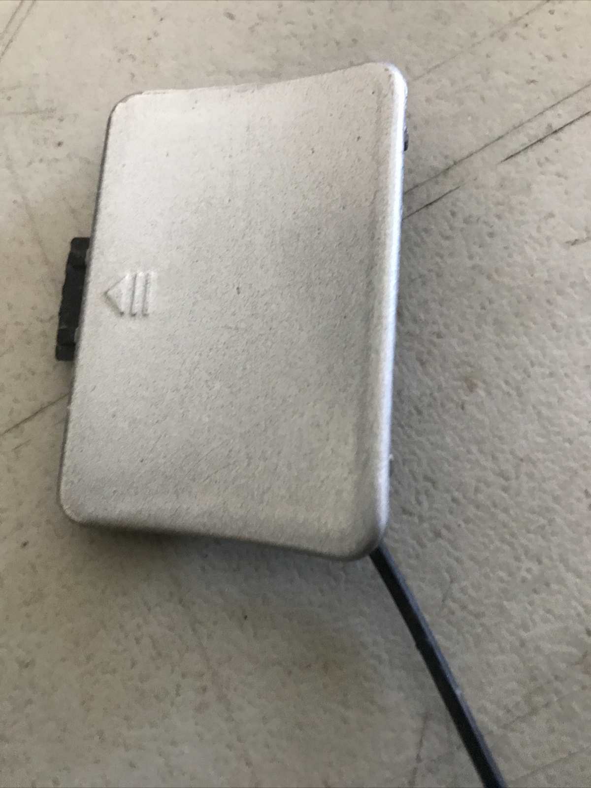 05-10 Mercedes R class rear bumper towing cover OEM silver P/N ...