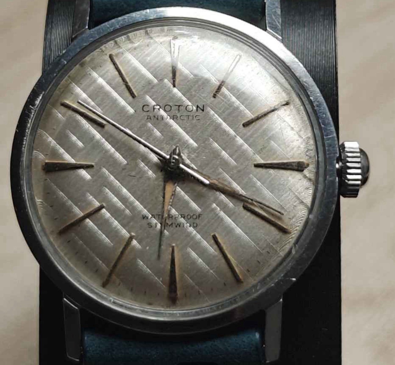 Vintage Croton Antarctic Manual Wind – 1950s – Snow Dial Pre-Nivada ...