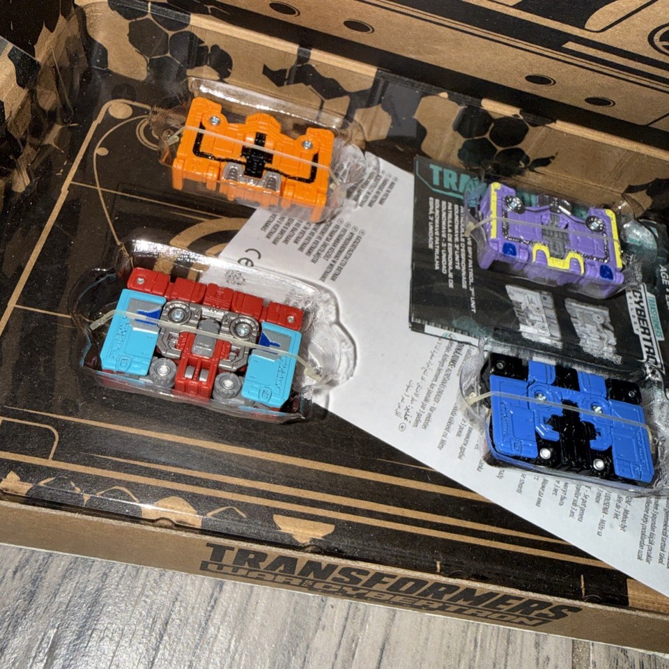 Transformers Gen Selects Soundwave Spy Patrol Tapes 3rd Unit 4pk New ...