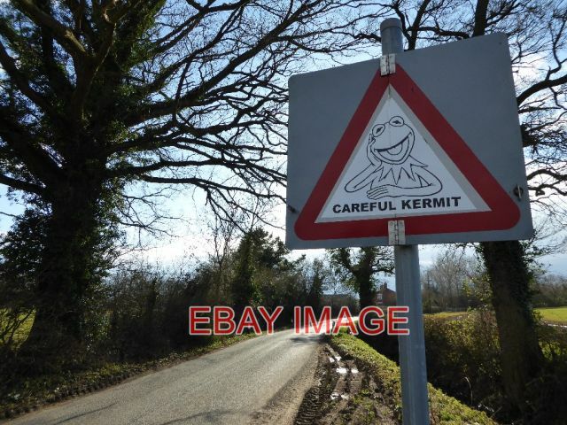 PHOTO 'CAREFUL KERMIT' ROADSIGN IN THE PAST THERE HAS BEEN A ...