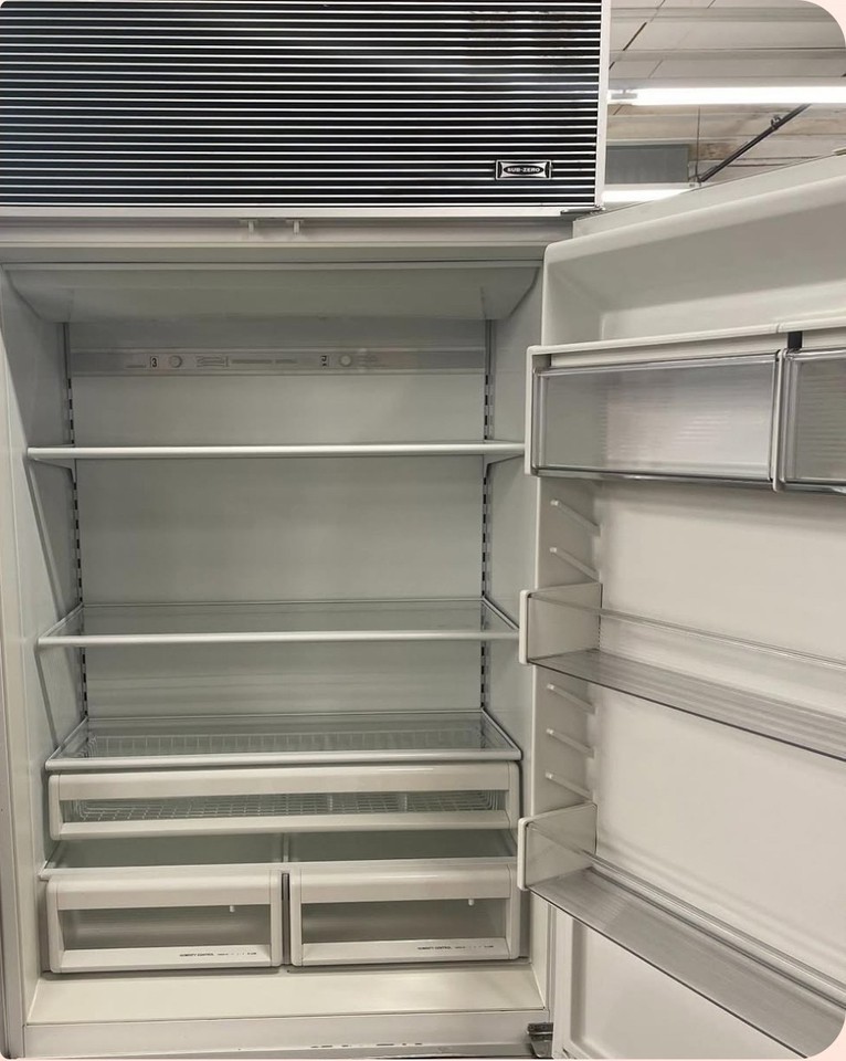 Sub-Zero 550 refrigerator is a 36-inch | eBay