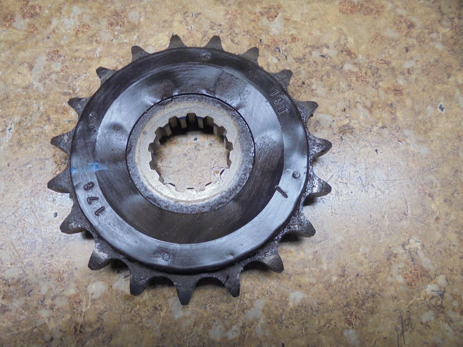 2001 Triumph Sprint RS 955I 955 I Engine Chain Drive Sprocket Gear ...
