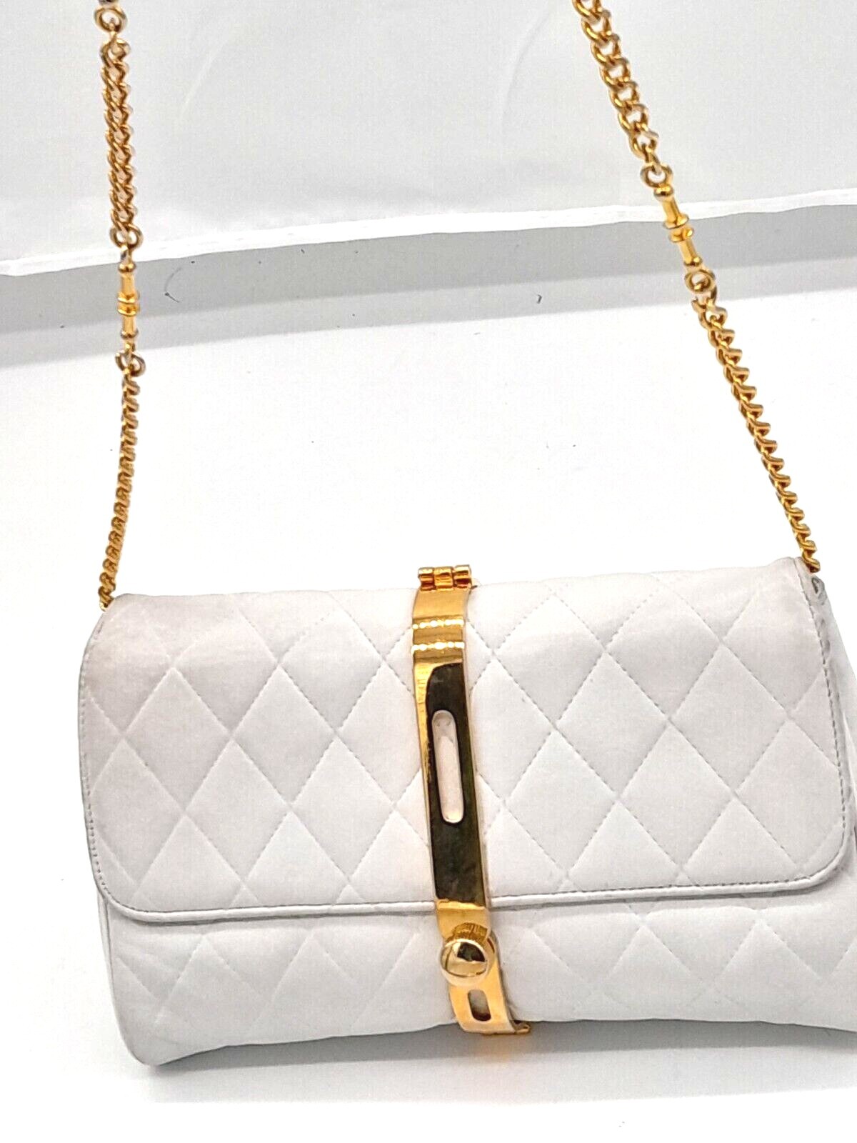 Vintage Susan Gail all leather white quilted small evening clutch Nice ...