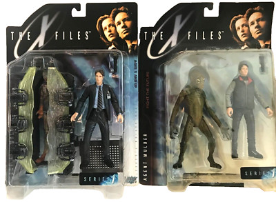 X-Files Agent Mulder Action Figure Lot - 1998 McFarlane Toys - UFO Area ...