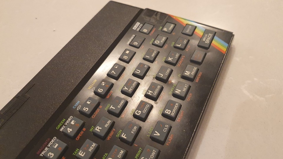 Sinclair ZX Spectrum 48k computer Empty Top Case S/N 28/11 | eBay UK
