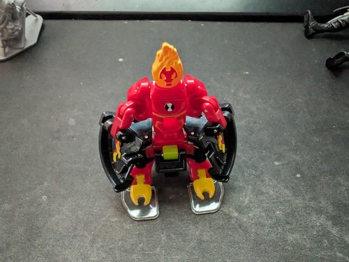 Ben 10 OMNI-LAUNCH Battle Figure Heatblast Red Black Omnitrix | eBay