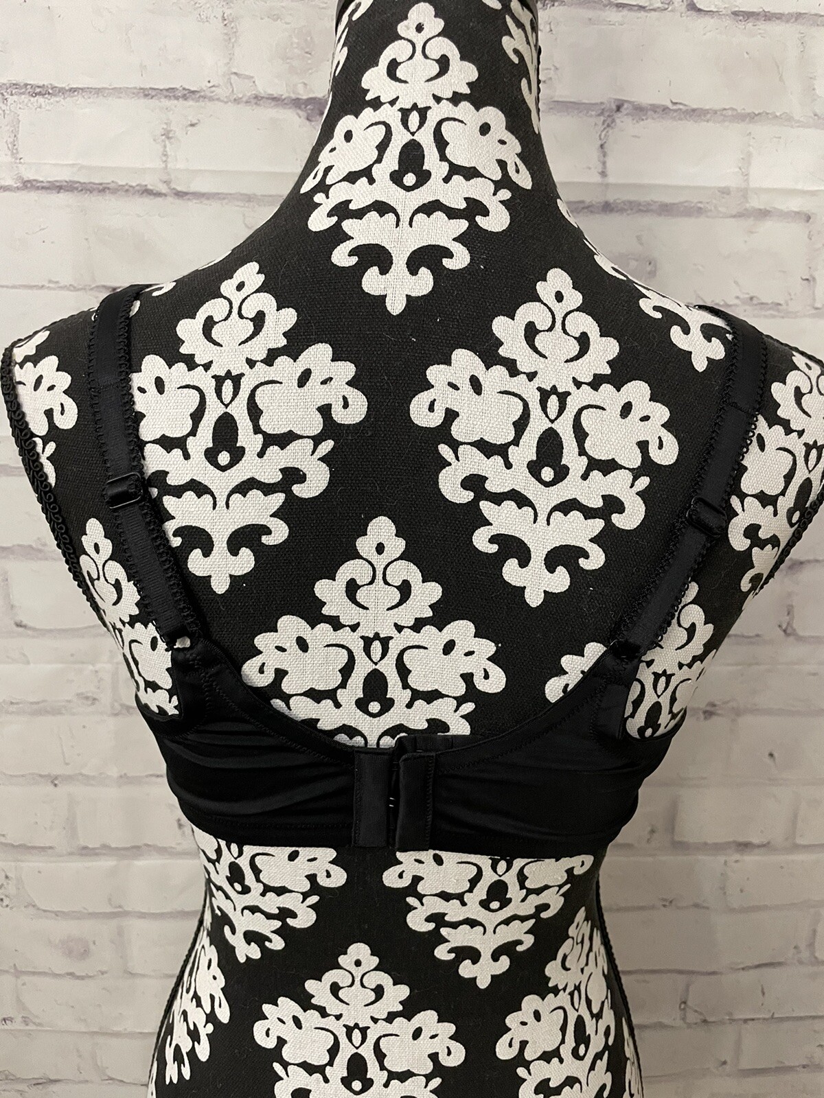 Olga Luxury Lift Underwire Bra Style 35063 Black Unlined Size 38C Lace ...