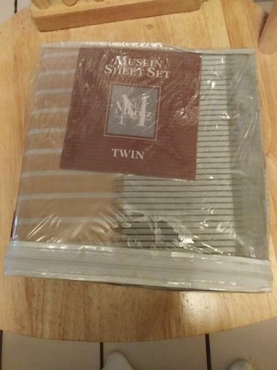 MUSLIN SHEET SET - TWIN - 55% COTTON/45% POLYESTER - MADE IN PAKISTAN ...