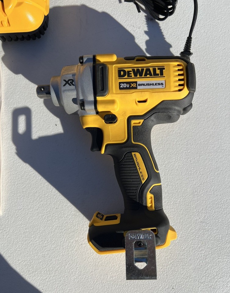 DeWalt DCF894 20V MAX XR 1/2" Drive Cordless Impact Wrench w/ Fast ...