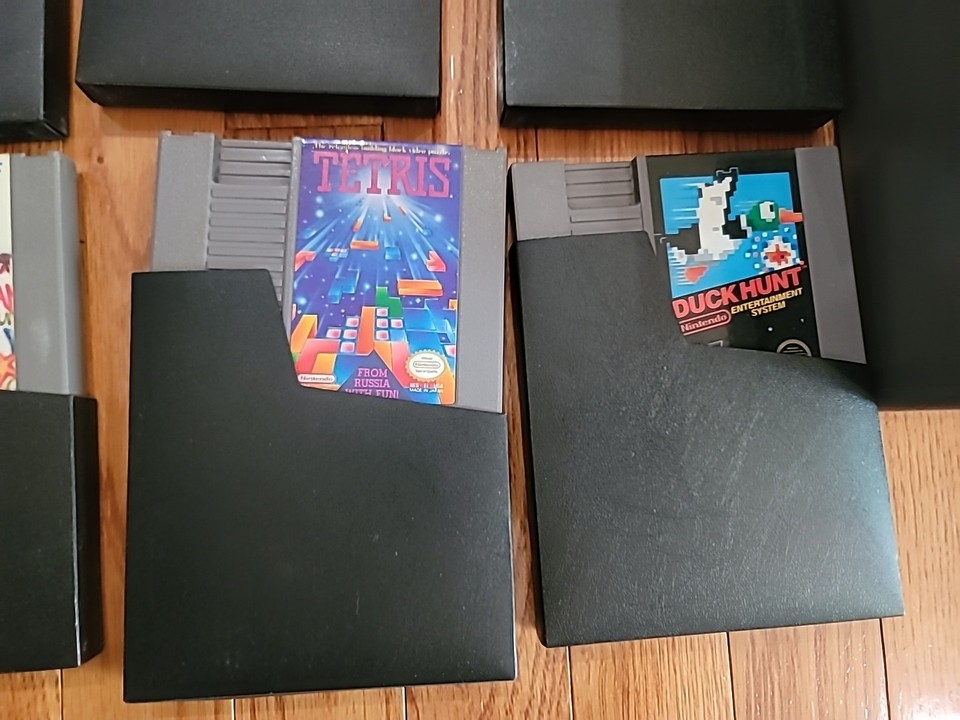 NES Bundle: Controller, Zapper Gun, 8 Games, Storage Box | eBay