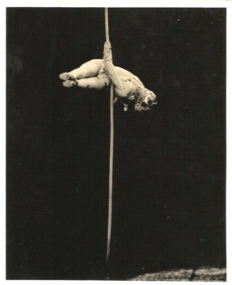LALAGE TRAPEZIST of "The Ringling Bros.& Barnum Bailey" Circus Orig ...