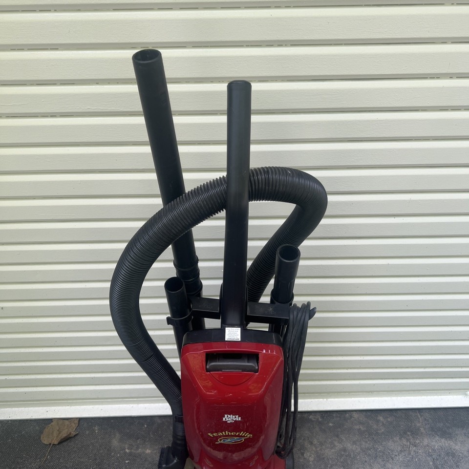 RARE Vintage Dirt Devil Featherlite by Royal Bagged Upright Vacuum ...