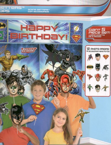 JUSTICE LEAGUE Scene Setter birthday party kit 12 photo booth props ...