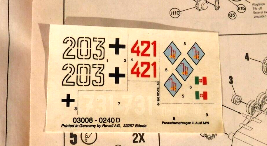 1/35 Revell 0f Germany WWII German Panzer III Ausf M / N w/ Side Armor ...