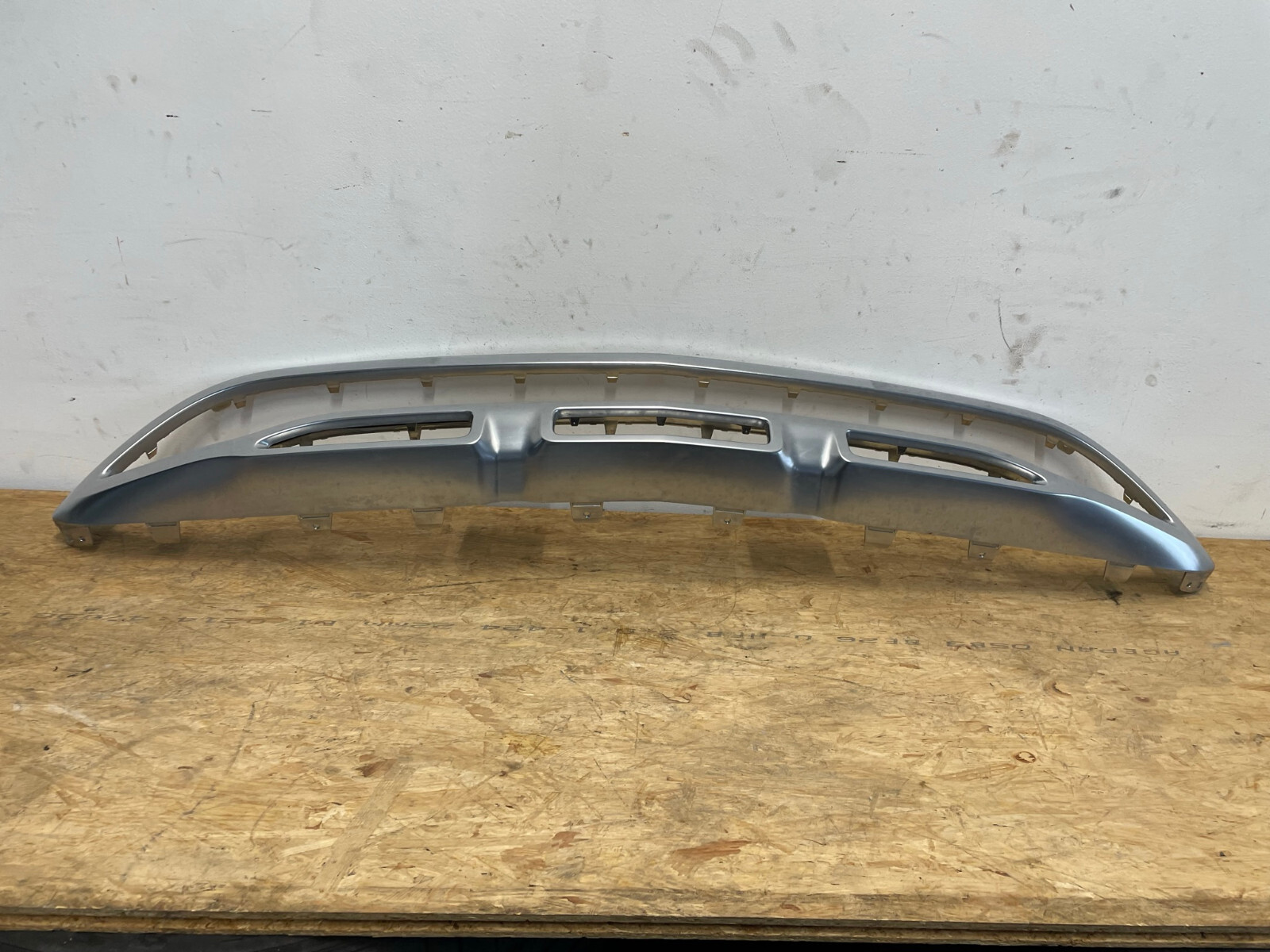 Mercedes Benz (X) W156 GLA W213 Front Spoiler Grill 1568858200 | eBay