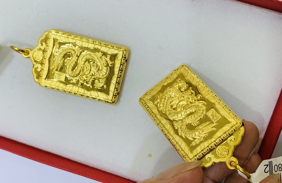 24K Yellow Gold Diamond Cut & Shaped Rectangle Dragon Pendant 9.67GM | eBay