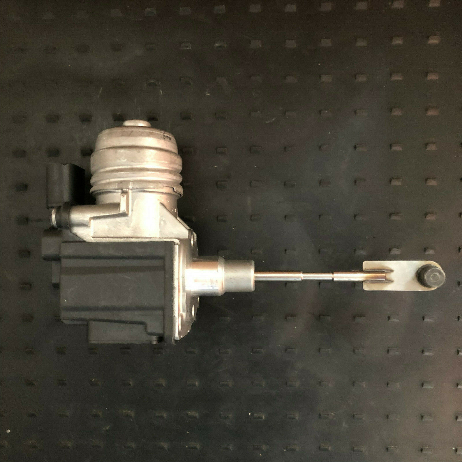 Ladedrucksteller Turbolader 04E145725S 1,4 TSi TFSi für Audi Seat Skoda ...