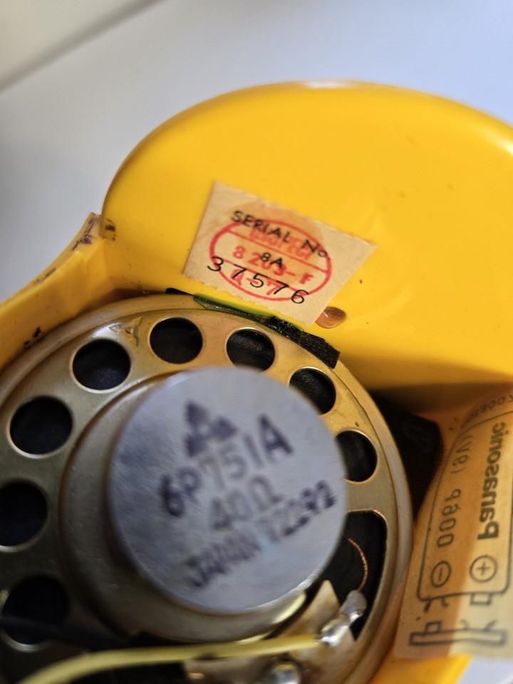 Vintage Panasonic Toot A Loop Radio R-72 AM Radio Yellow Retro Japan ...