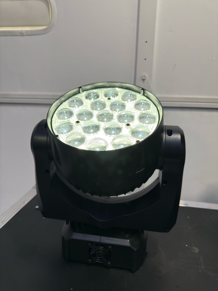 Martin MAC Aura LED Effect Wash Moving Head with Zoom & Backlight | eBay