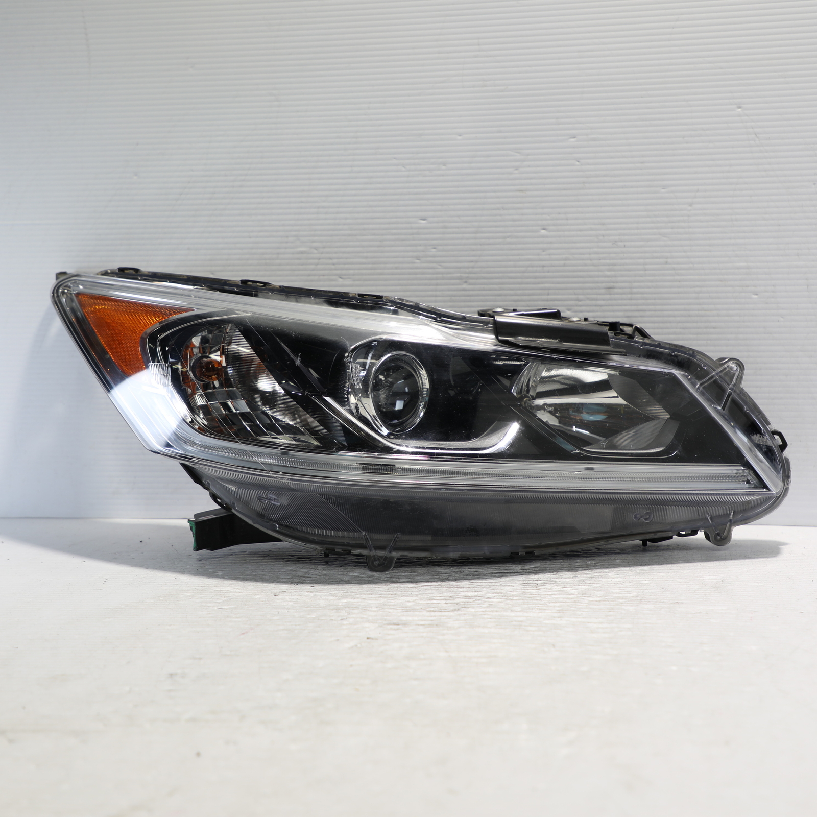 2016-2017 Honda Accord Right Passenger Side Headlight Halogen OEM ...