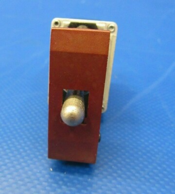 Diamond DA40-180 Emergency Horizon Switch 2TL1-3 / MS24524-23 (0319-51 ...