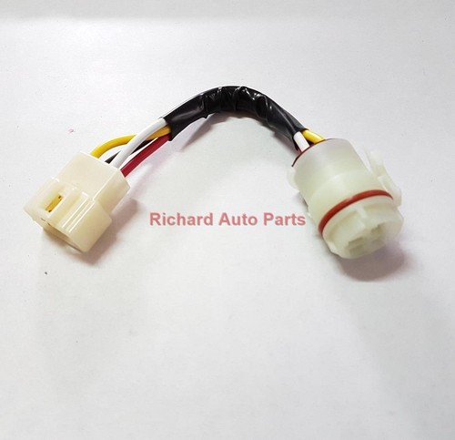 Alternator Socket Isuzu 4JA1 4JB1 4HF1 4BC2 4BE1 Elf NKR NPR Trooper | eBay