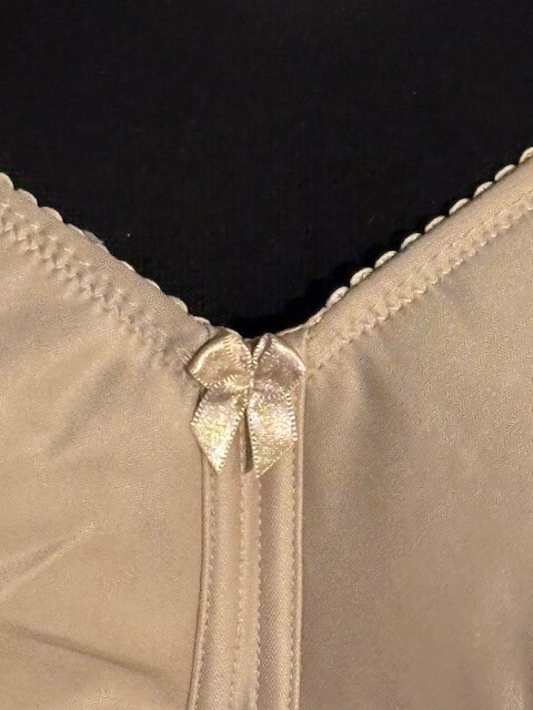 ELILA 1505 Full Coverage Wireless Soft Cup Bra - SIZE 44L NUDE NWT | eBay