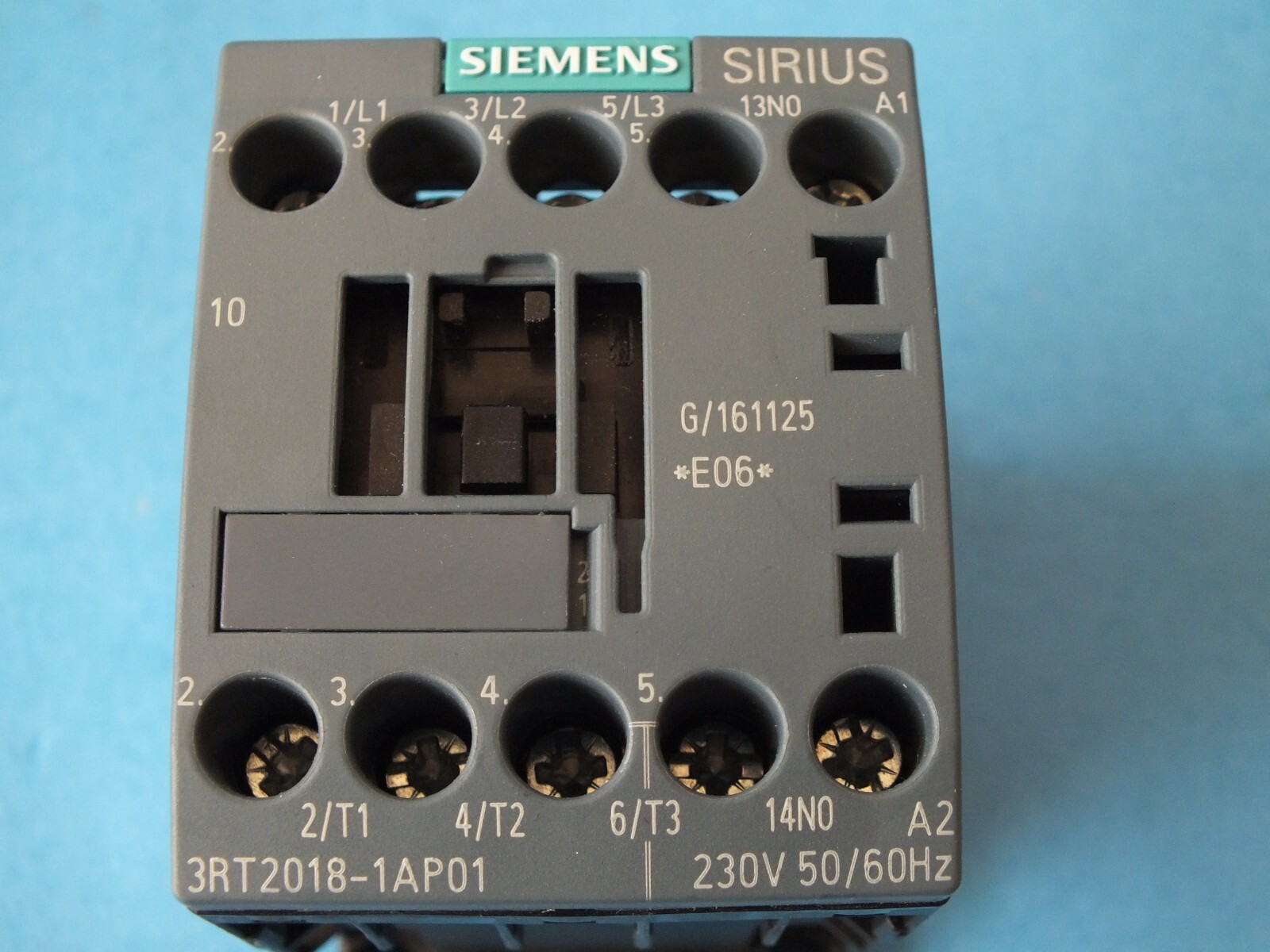 SIEMENS 3RT2018-1AP01 230V Contactor | eBay