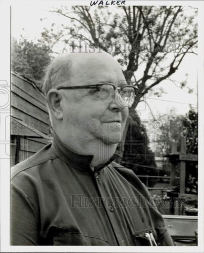 1974 Press Photo Pearland, Texas, School Board Candidate Ernest Walker ...