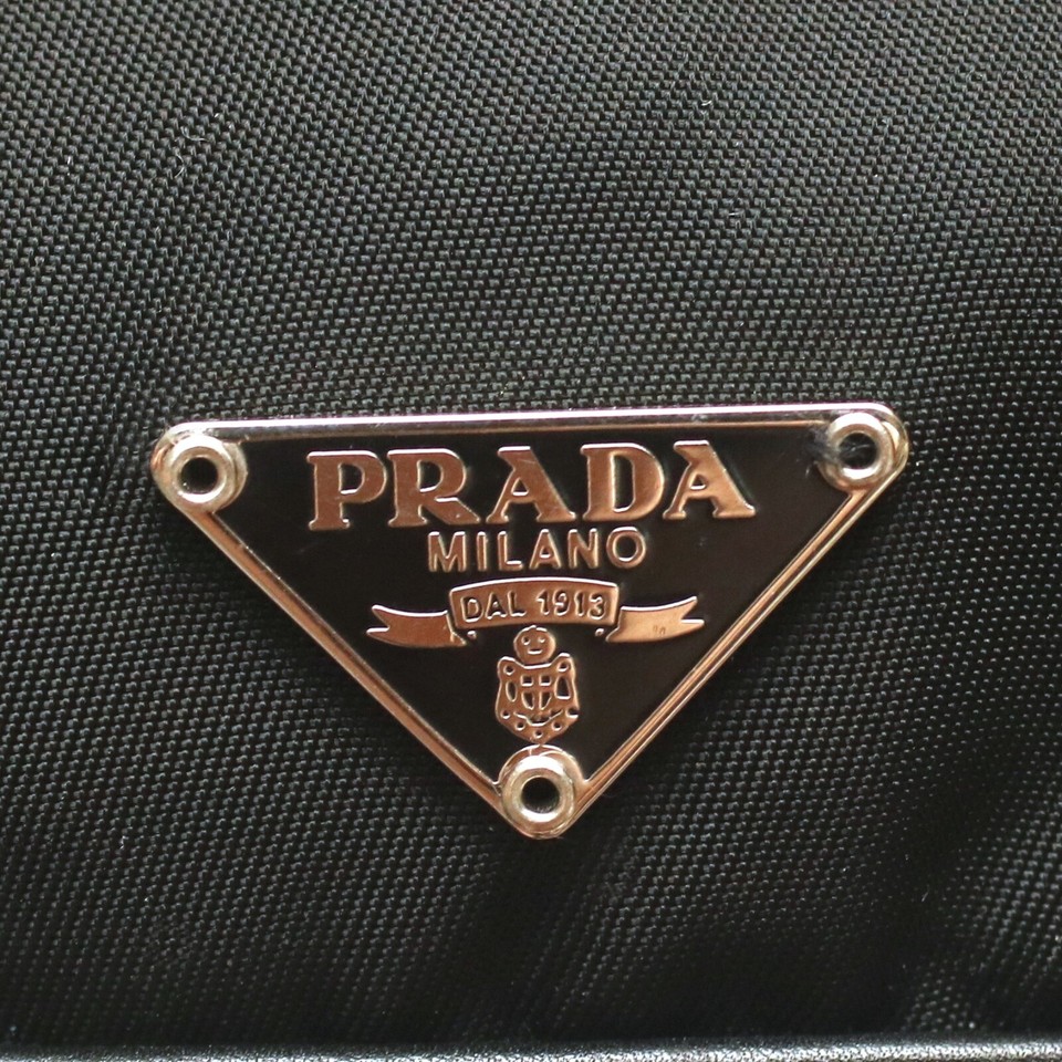 Vintage PRADA Black Nylon PRADA Metal Logo Plate Kiss Lock Coin Purse ...