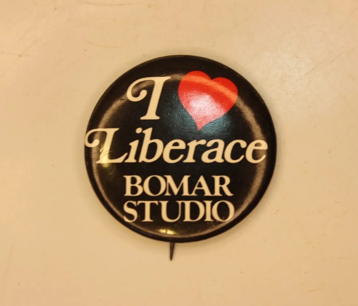 Vintage 1970's I (Love) Liberache Bomar Studio 1.5" Black Pin-back Button Gay | eBay