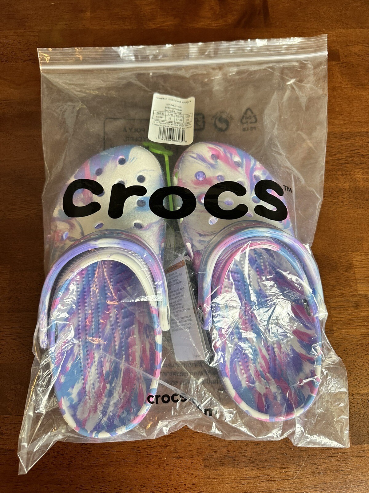 Girls Crocs Classic Marbled Clogs Slip On Shoes Blue White Pink Size J5 ...