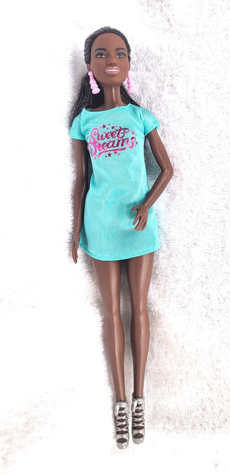 AA hispanic Barbie Teresa FASHIONISTAS BARBIE Doll FXL46 #106 Mattel ...