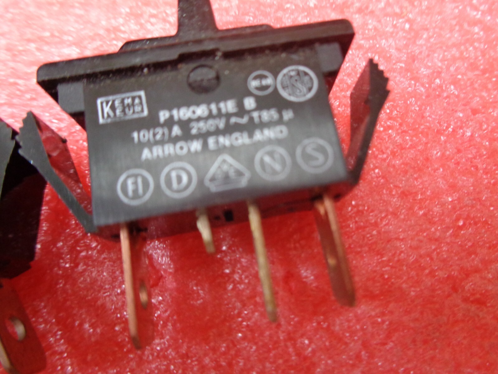 2 x Momentary Black Rocker Switch SPDT 10A Paddle Leaver Eaton Arrow ...