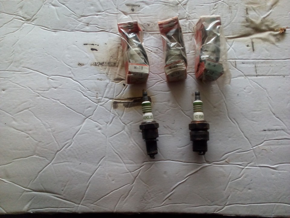 25 N.O.S Ac Fire Ring Spark Plugs And 3 Champion H-10. | eBay