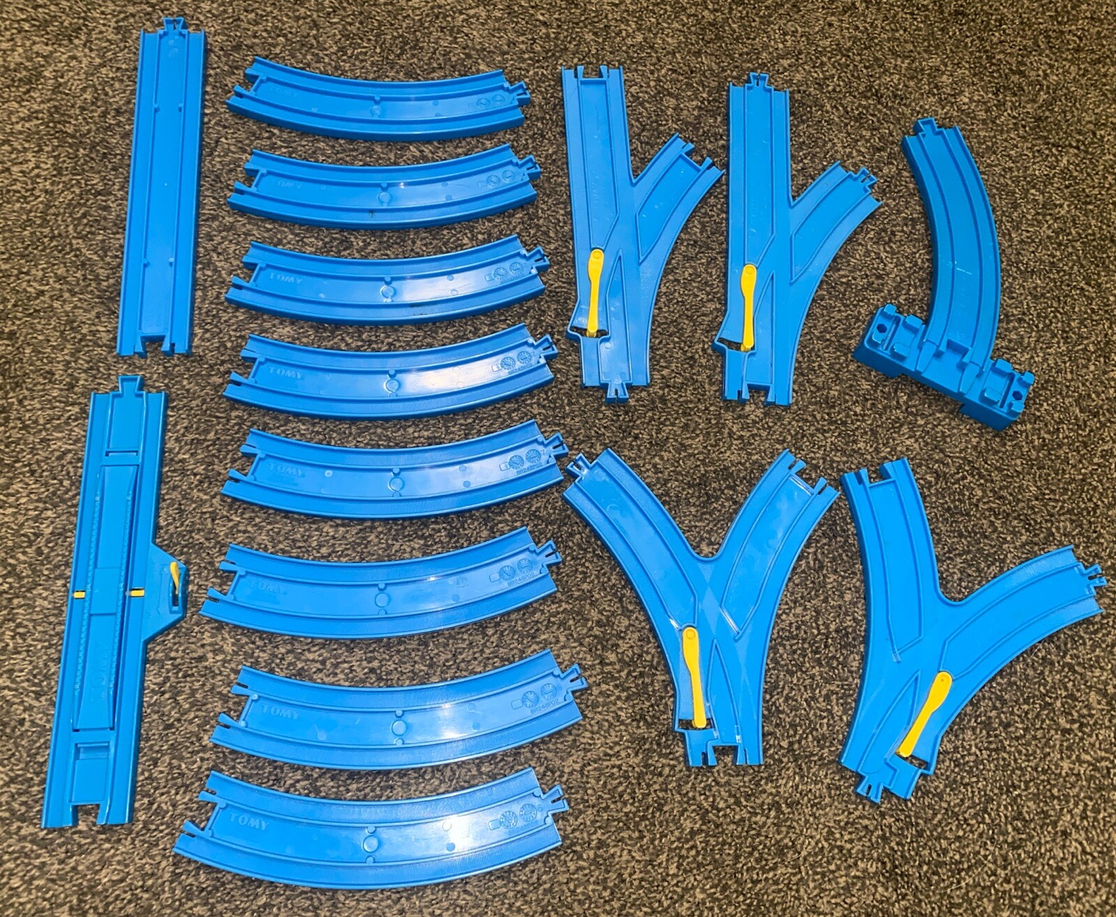 Lot of 15 TOMY Thomas Train Track Trackmaster Blue Plastic 1992 / 2001 ...