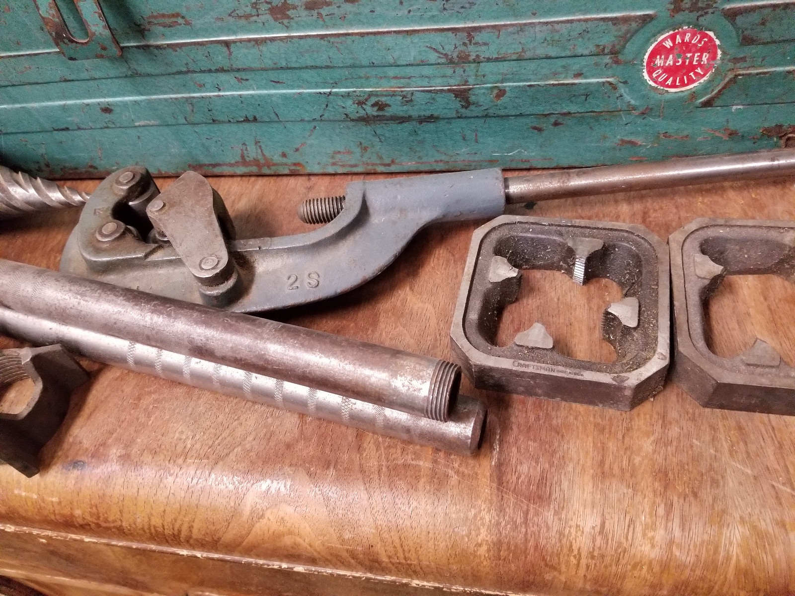 Lot of Vintage Pipe Threading Tools with Toolbox | eBay