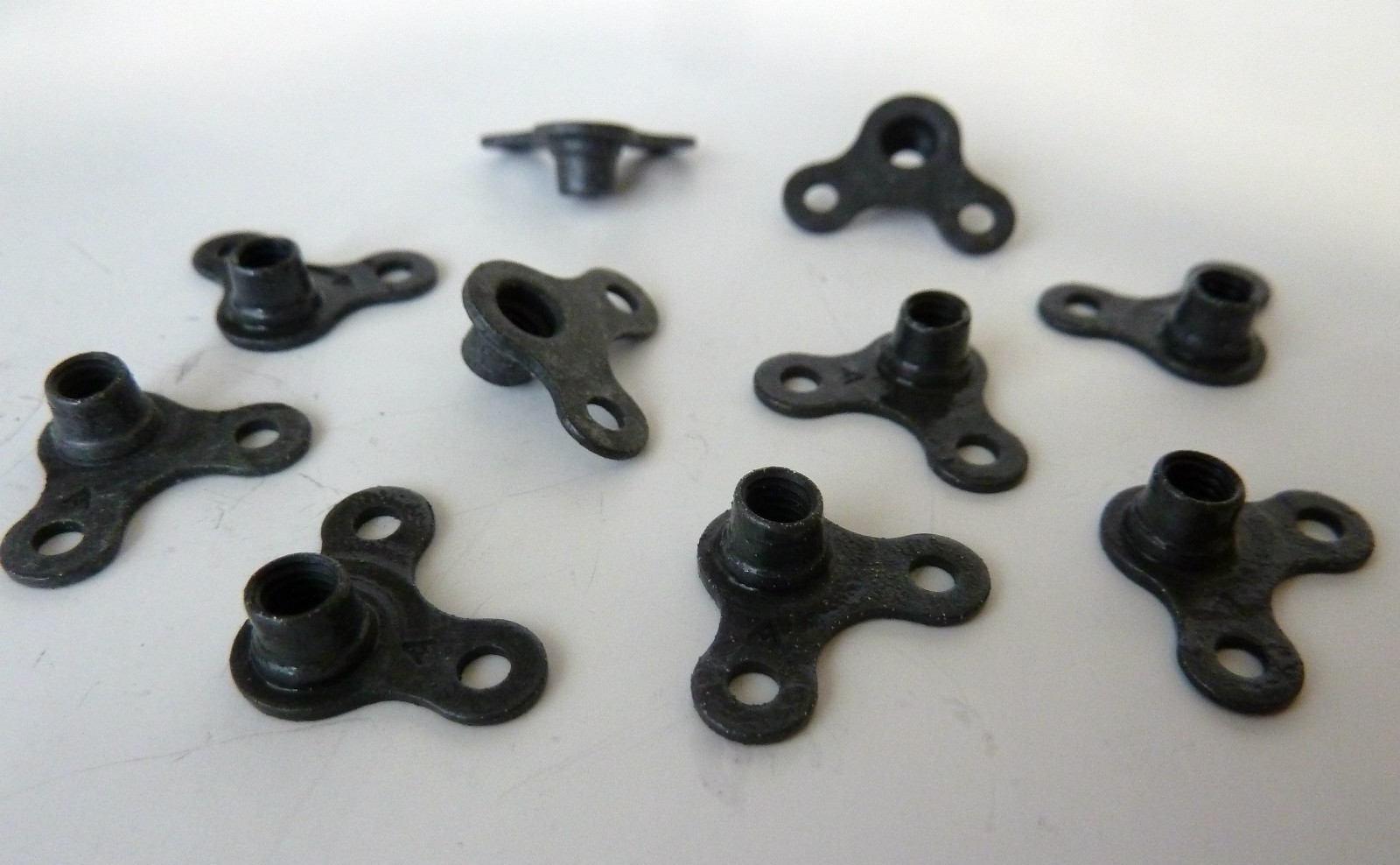 10 Stk. Anniet- Muttern; Annietmuttern; Nietmutter M4 Stahl; Graphit ...